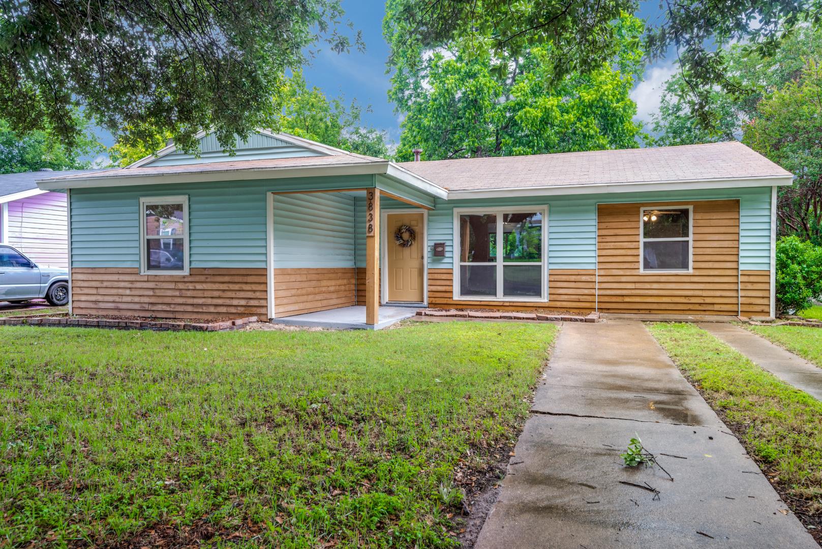 3838 Rolinda Drive, Dallas, TX 75211